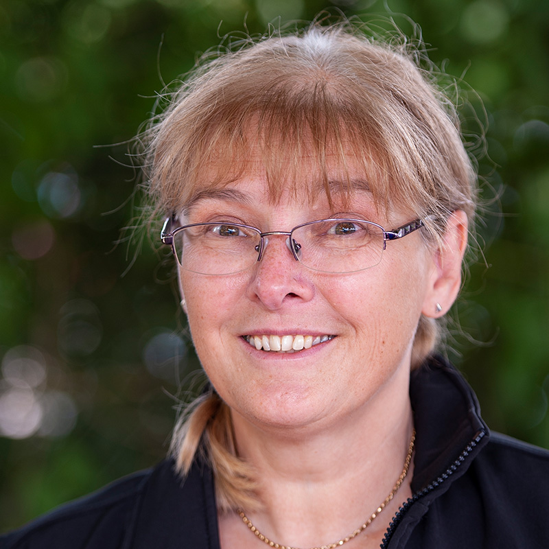 Claire Robinson's Instagram, Twitter & Facebook on IDCrawl