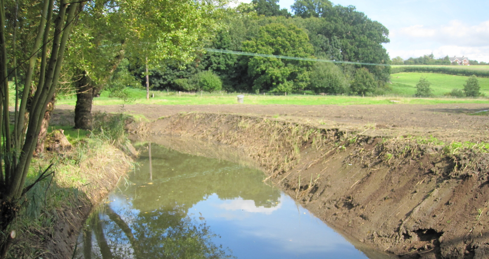Essential guidance for river maintenance and catchment permitting